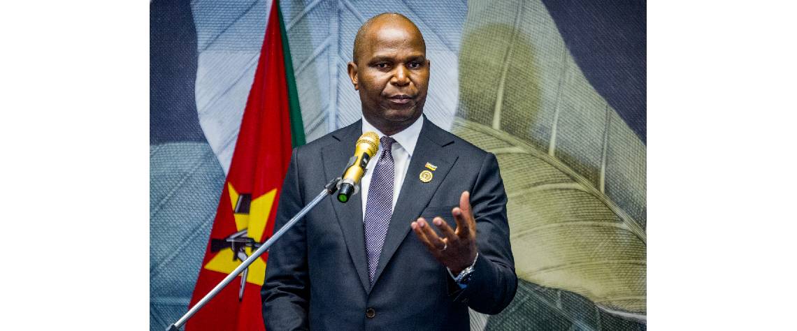 Presidente da República desafia UEM a formar criadores de emprego e não ...